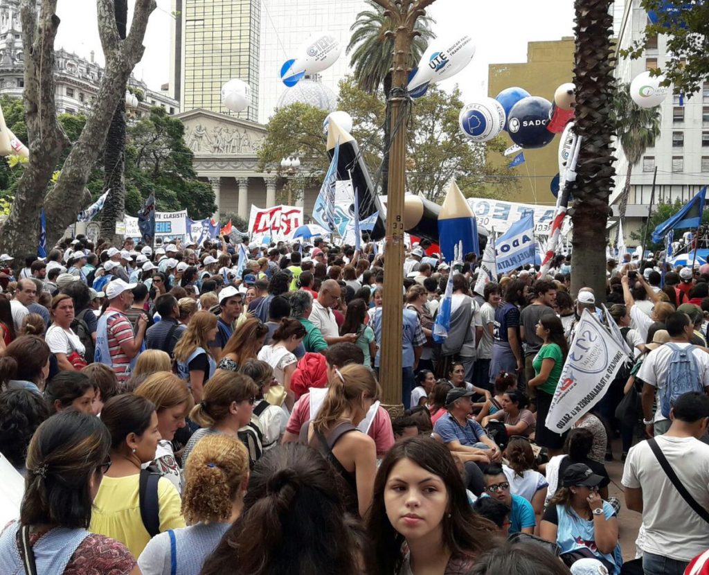 Un nuevo maestrazo, dice presente a la escuela pública – MST