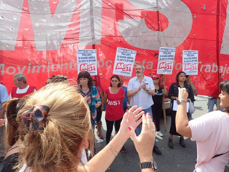 Un nuevo maestrazo, dice presente a la escuela pública – MST